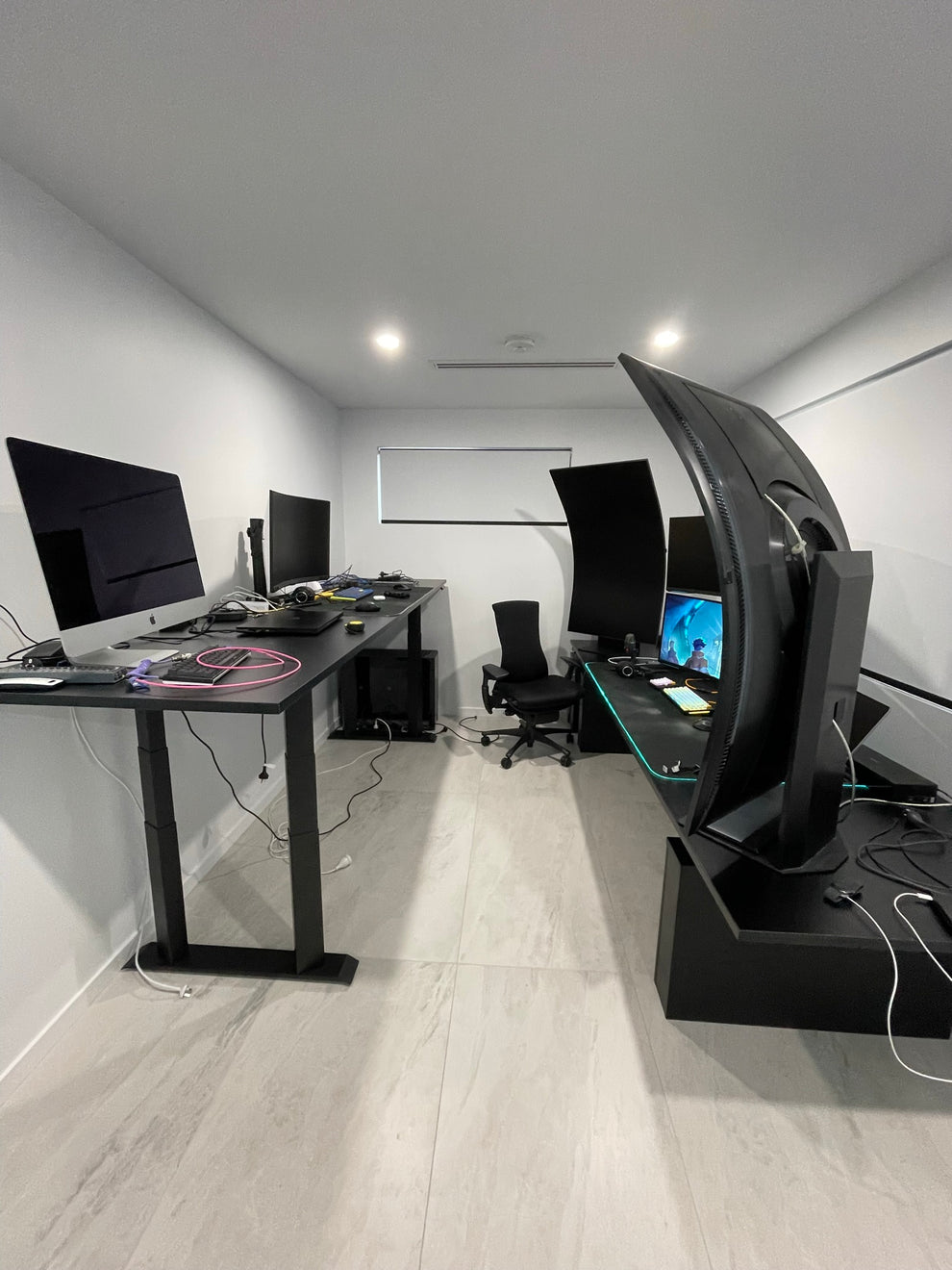 Heavy Duty 4 Leg Standing Desk with Custom Melamine Desk Top – Stando.