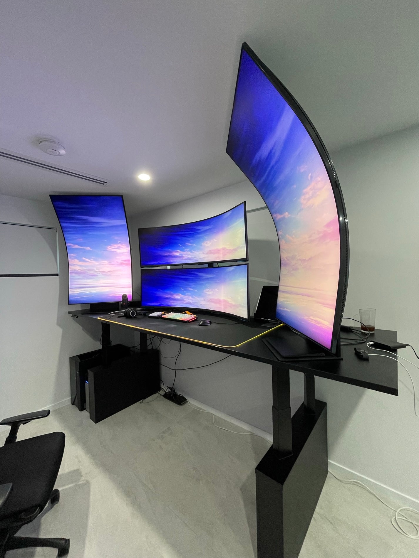 Heavy Duty 4 Leg Standing Desk with Custom Melamine Desk Top – Stando.